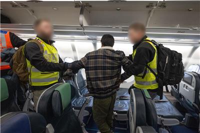 Sechs Menschen aus Hessen nach Pakistan abgeschoben