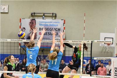 Skurios Volleys „mit aller Kraft voraus“