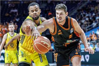 Center Pleiß bleibt bei Rasta Vechta
