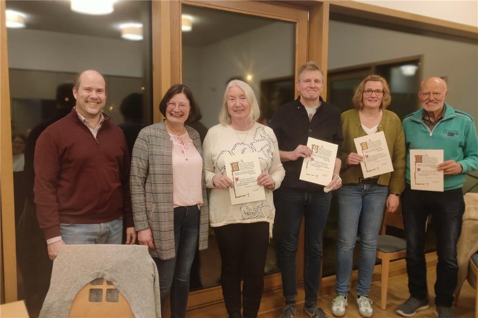 Chormitglieder ernennen Michael Borgmann zum Ehrendirigenten