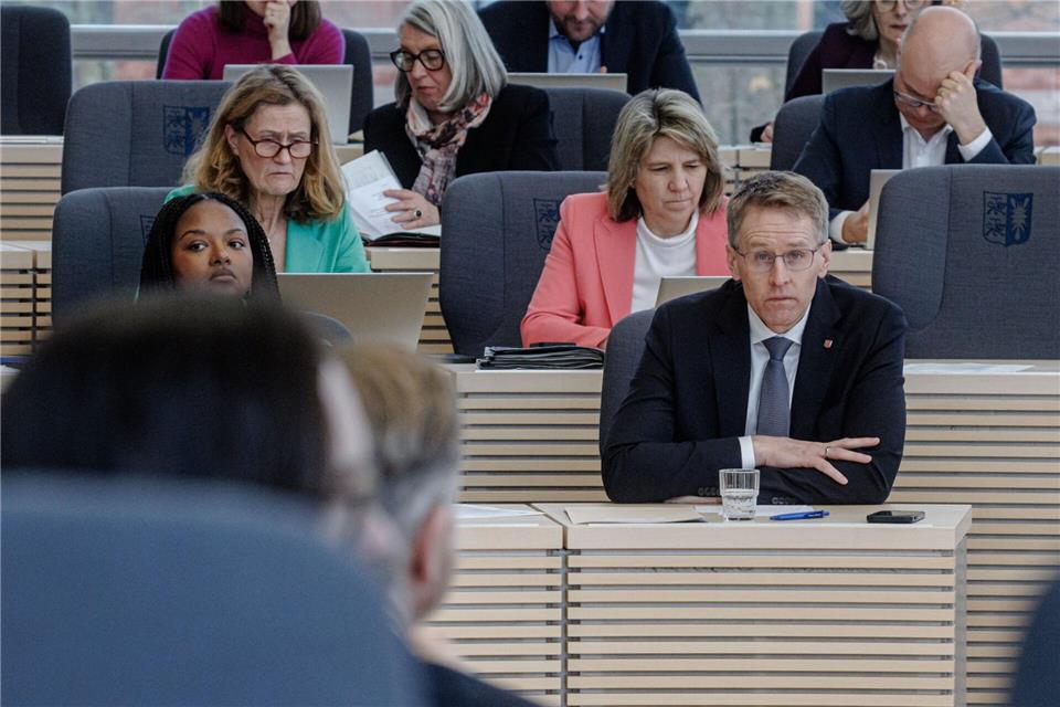 Landtag will bessere Bedingungen für Hebammen