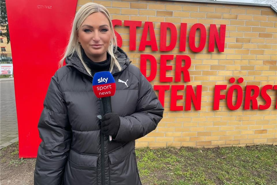 Lisa de Ruiter ist Auge in Auge mit den Fußball-Stars