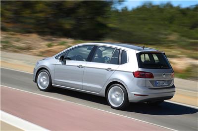 Alte Fahrer, frisches Auto: Der VW Golf Sportsvan beim TÜV