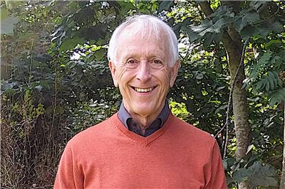 Hermann-Josef Buning und Enkelin Julie haben ein Buch gestaltet