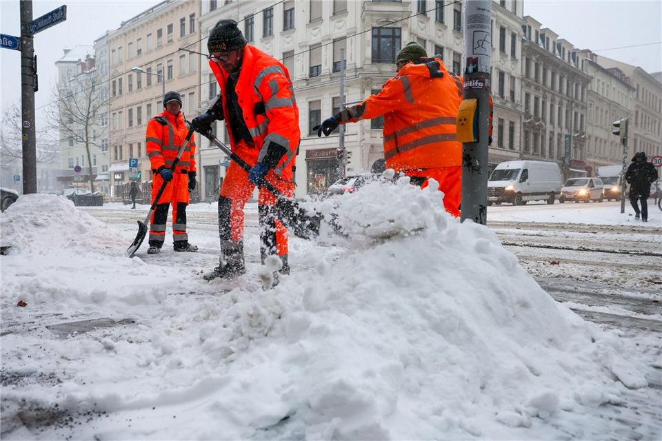 Eis und Schnee stoppen Leipziger Brückenlauf