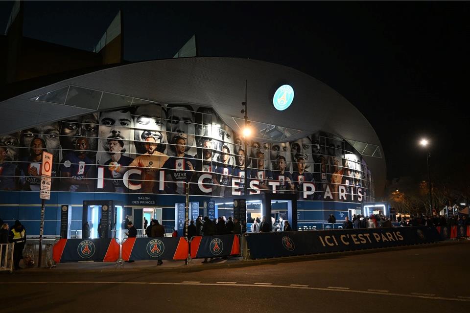 Müller und Mbappé auf der Bank - PSG mit startet 16-Jährigem