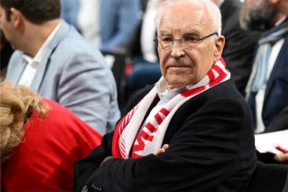 Stoiber über Beckenbauer: „Der Allergrößte“