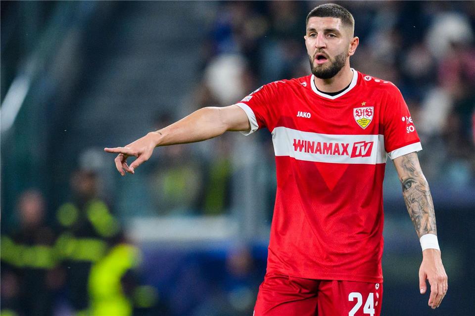 „Da wird’s dunkel“: Hoeneß‘ Lob für VfB-Abwehrchef Chabot