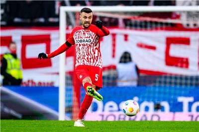 Abwehrspieler Gulde verlängert beim SC Freiburg