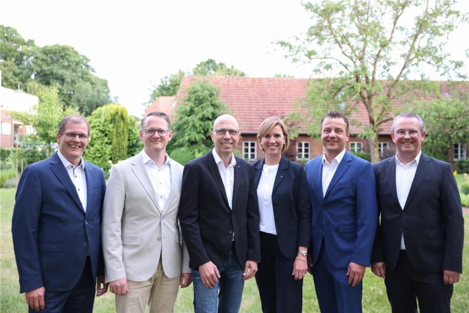 Vertreter der Heidener Volksbank blicken auf erfolgreiches Jahr
